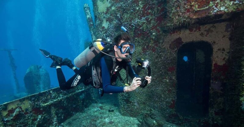 Miami Beach: Guided 2-Tank Reef and Wreck Dive Trip - The Experience in a Nutshell