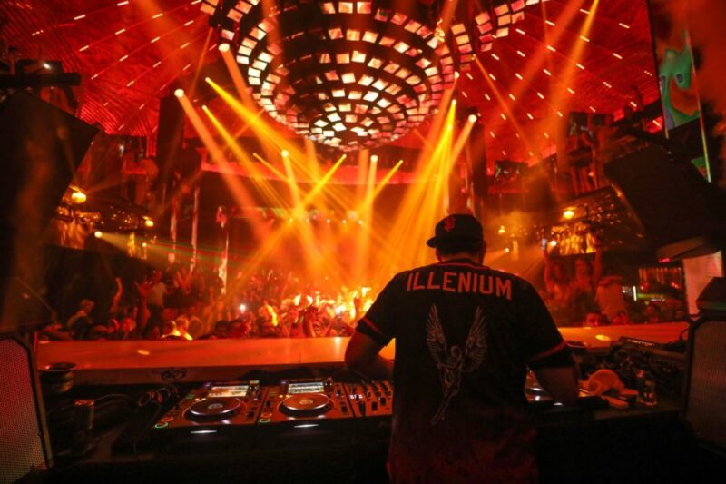 Miami: Party Bus, Club Entry, and Open Bar Night Experience - Practical Tips for Participants