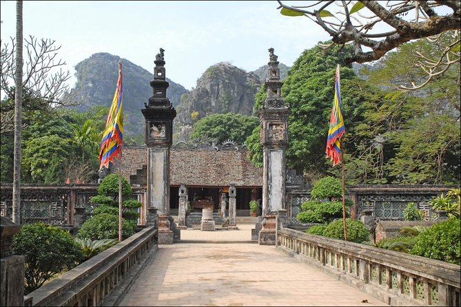 Ninh Binh Day Trip: Hoa Lu Temples - Tam Coc Boat Trip - Mua Cave - The Sum Up