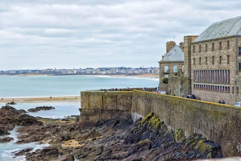 Normandy: Mont-Saint-Michel and Saint-Malo Private Shuttle - Who Will Enjoy This Tour?