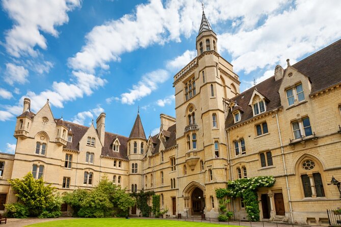 Oxfords Famous Alumni: Self-Guided Story Puzzle Walk - Who Will Love This Experience?