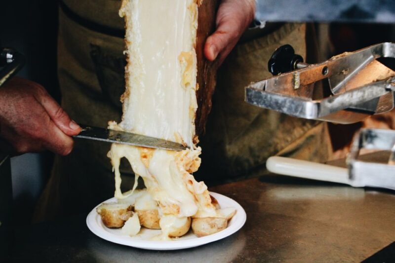 Paris Christmas Food Tour with Local Guide & Seasonal Treats - What We Love and What to Consider