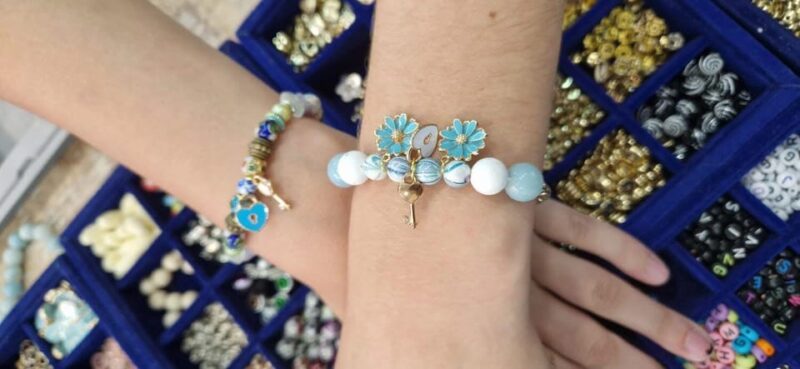Paris: Custom Souvenir Bracelet Workshop - The Value of Creativity in Paris
