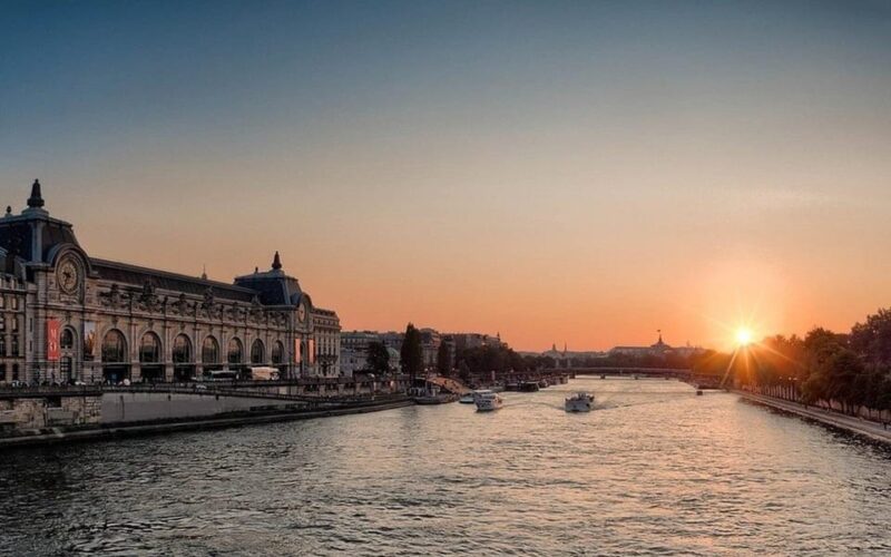 Paris:Private 2-Hour Customizable City Tour with Local Guide - Frequently Asked Questions