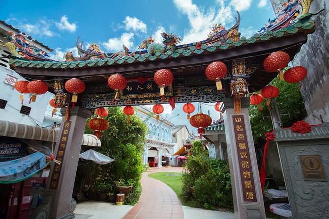 Phuket Private Local Guide Customized Sightseeing Tour (8 hrs) - Who Should Consider This Tour?