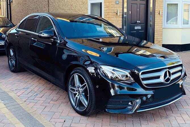 Private Melbourne CBD Sightseeing Tour  luxury vehicle - The Vehicle and Experience