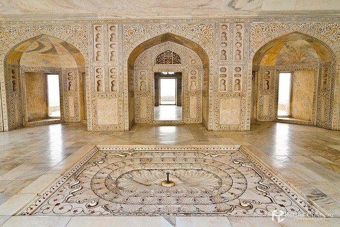 Private Overnight Taj Mahal Tour from Delhi - Day 1: From Delhi to Agra and Beyond