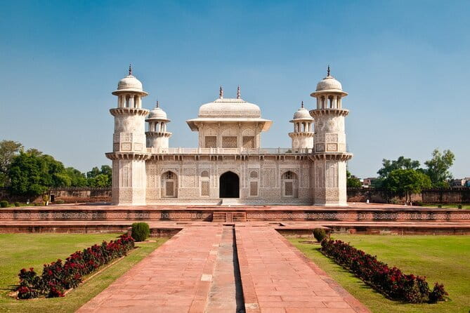 Private Taj Mahal, Agra Fort & Baby Taj Tour from Delhi by Car - The Experience in Practice
