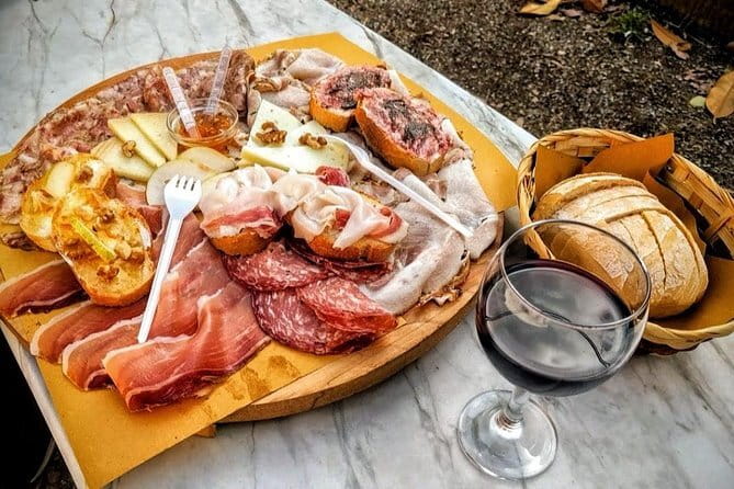 PRIVATE TOUR "Sweet Hills of Chianti and San Gimignano" with Lunch & 2 Tastings - Who Will Love This Tour?