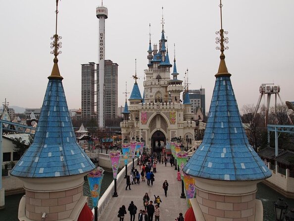 Private Tour to Lotte Tower, Aquarium and Lotte world Theme park - How the Logistics Work