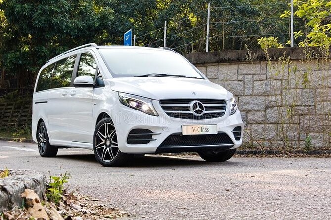 Private Transfer From Barcelona Airport to Barcelona City - Practical Tips for Booking and Using the Service