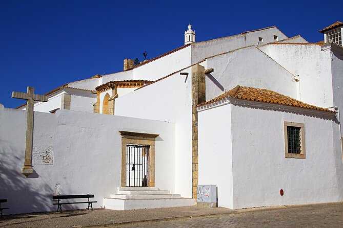 Private transfer from Lisbon to Faro with 2 hours for sightseeing - Who would benefit most from this experience?