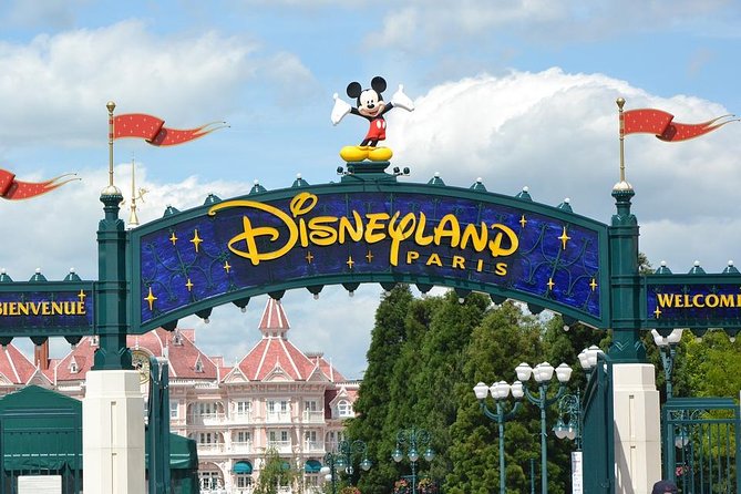 Private Transfer from Paris City to Disneyland Paris by MiniVan - What Reviewers Say About This Service