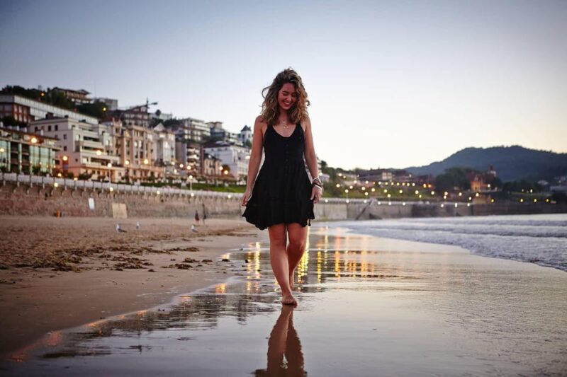Professional photoshoot while visiting San Sebastián - Practical Tips for Booking and Enjoying the Photoshoot