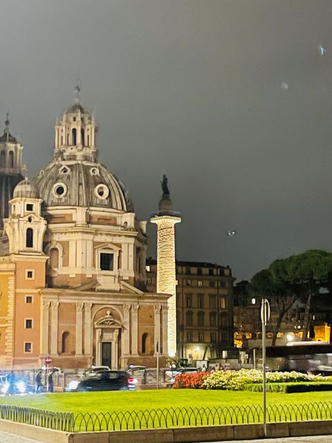 Rome: Nighttime Tour Outside the Colosseum with Local Guide - Practical Tips for Participants