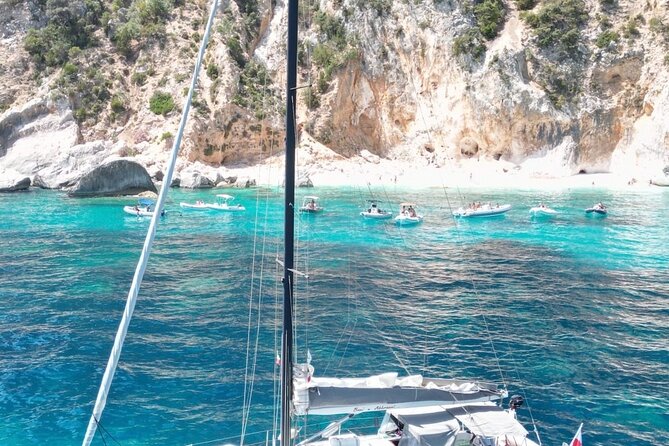 Sailing boat excursion in the Gulf of Orosei in Sardinia - Analyzing the Value