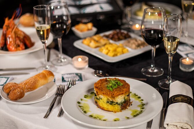 Sexy Cabaret Show with Dinner in Lisbon - The Sum Up