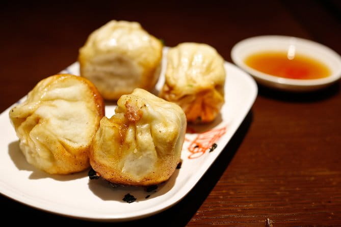 Shanghai by Night with Fine Local Dinner and VIP River Cruise Experiences - The Reviews and Authentic Perspectives