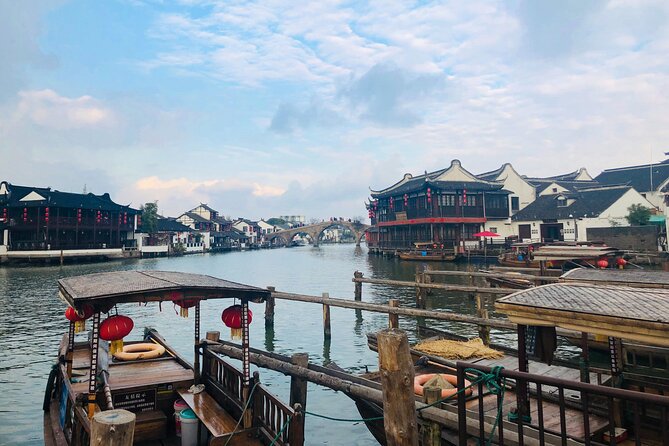 Shanghai Private Tour: Zhujiajiao Water Town and Boat Ride - Food and Optional Upgrades