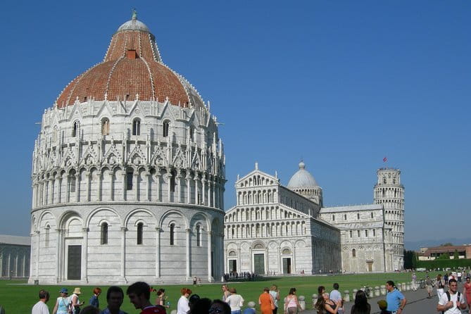 Siena San Gimignano Pisa Escorted Transport and Optional Lunch - Lunch and Wine: Tuscan Flavors in the Countryside
