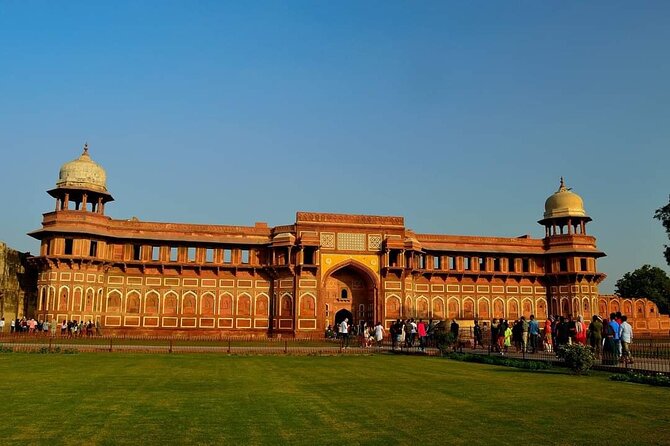 Sunrise Taj Mahal and Agra Tour with 5* Lunch by Car From Delhi - The Sum Up