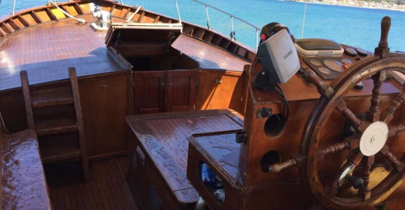 Taormina: Boat Tour to Taormina & Giardini Naxos with Drink - The Return Journey: Famous Bays & Sunset Views