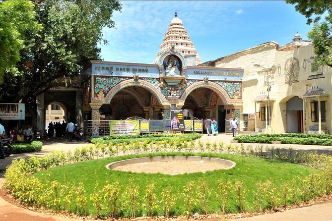 Visit Brihadeeswara Temple, Saraswati Library, Palace And Gallery In Thanjavur - The Value: Price and What You Get