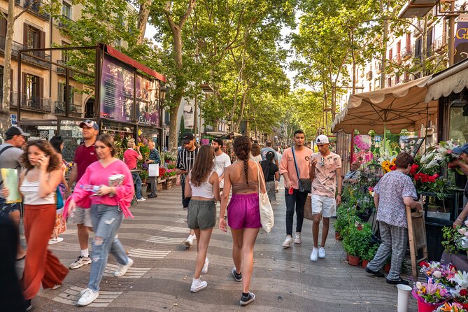 Walking Tour in Barcelona with Arabic Guide - The Experience in Practice