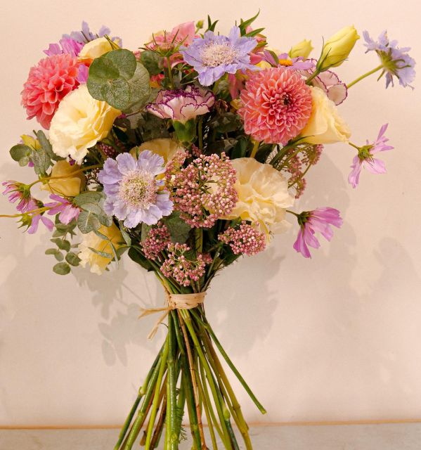 Workshop to learn how to create a floral arrangement - Analyzing the Value and Who Should Consider This Workshop