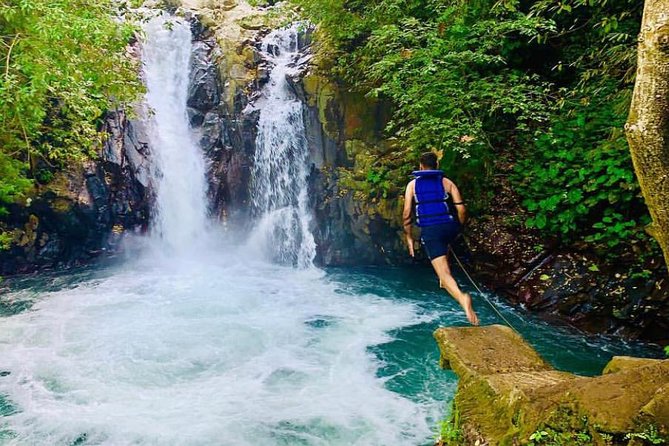 All Inclusive : Jumping Sliding at Aling- Aling Waterfall - Handara Gate - Lunch - The Guides and Reviews