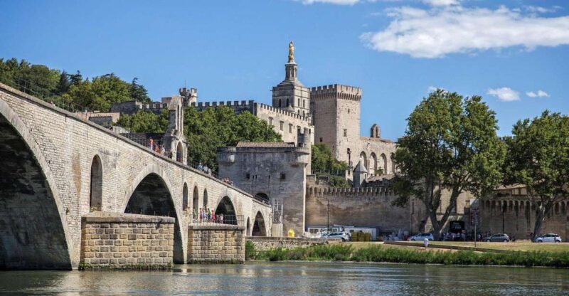 Avignon: Private Walking Tour  Discover History & Heritage - FAQ