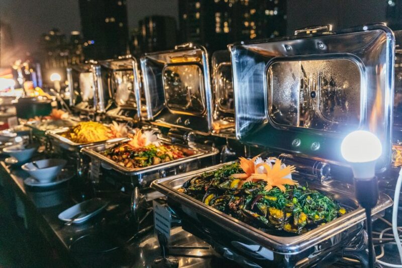 Bangkok: Alangka Luxury Buffet Dinner Cruise With Live Music - Who Should Consider This Tour?