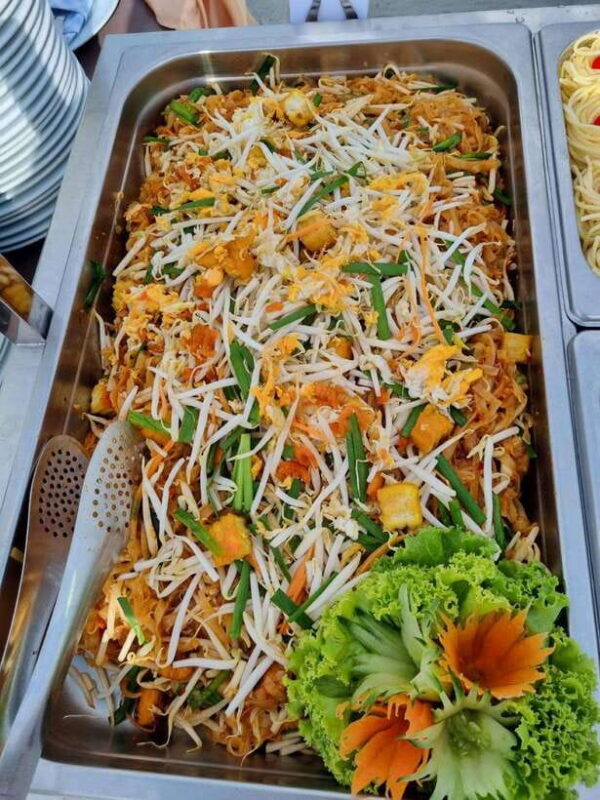 Bangkok: Luxury White Cruise with Buffet and Entertainment - FAQ