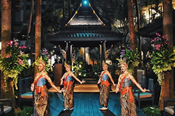 Bangkok Night Tour : Perfect Strangers - Who Will Love This Tour?