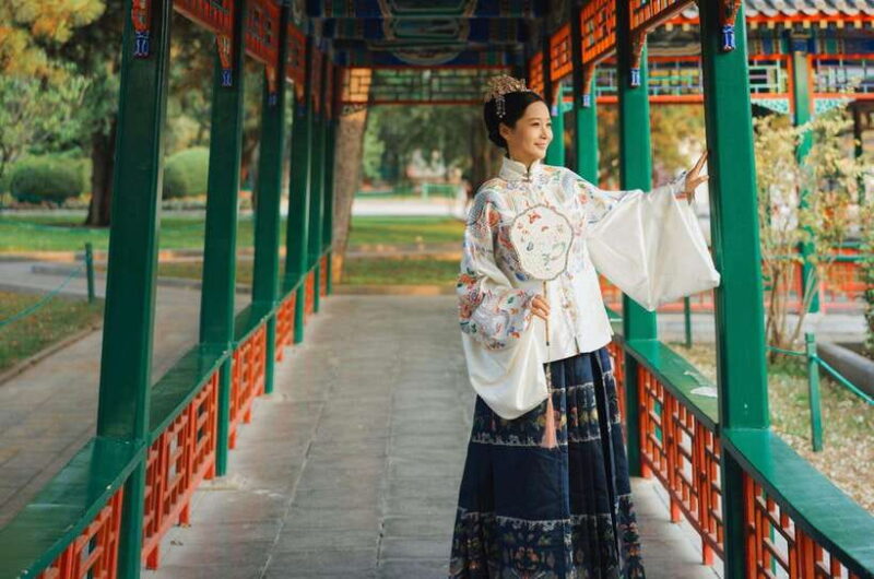 Beijing Traditional Hanfu Experience & Photoshoot for Groups - Why Travelers Love This Experience