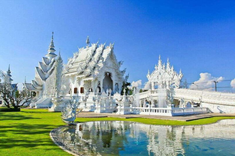Chiang Mai: Chiang Rai Golden Triangle and Laos Boat Trip - Voyage Across the Mekong to Laos