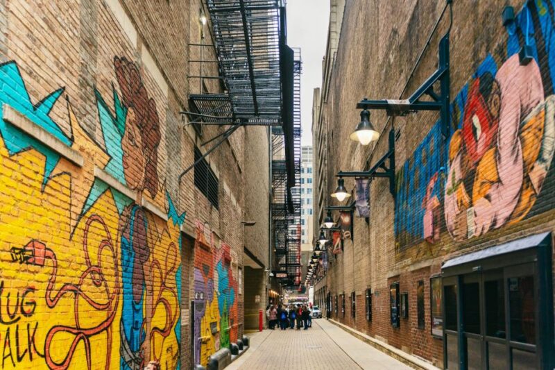 Chicago: Gangsters and Ghosts Guided Walking Tour - Final Thoughts: Who Will Love This Tour?
