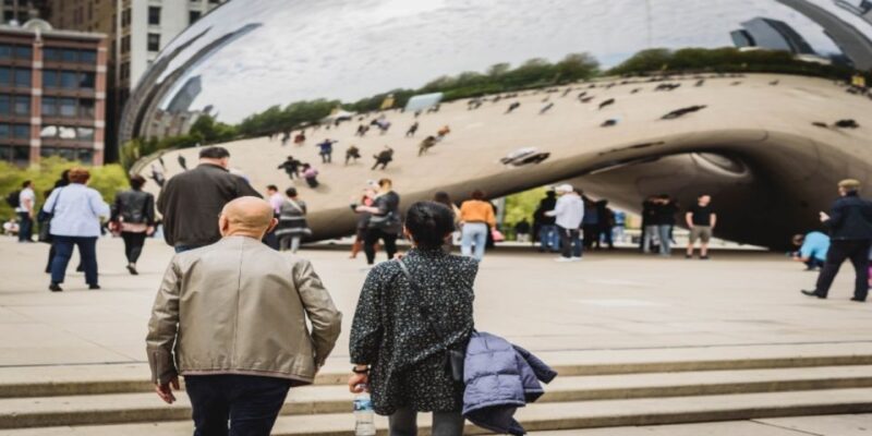 Chicago: Small Group Walking Tour with Skydeck and Boat - Crossing the Chicago River: Iconic Views and Historic Bridges