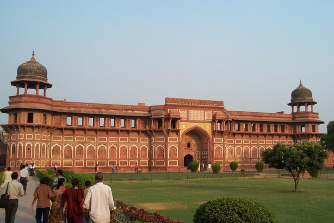 Day Trip to Taj Mahal From Delhi - FAQ