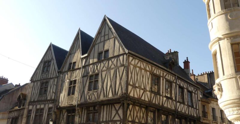 Dijon: Private Walking Tour  Discover History & Heritage - Strolling through Place François Rude