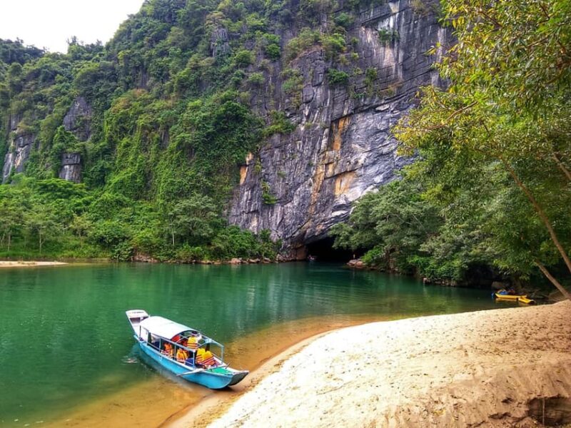 Discovery of amazing Dark cave and Phong Nha cave - What the Critics and Fans Say