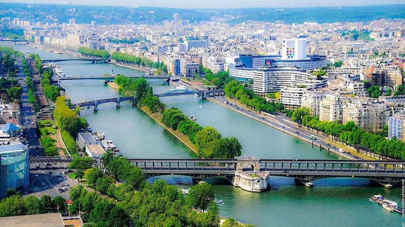 Eiffel Tower Tour to Les Invalides plus Boat Ride on the Seine River - The Sum Up