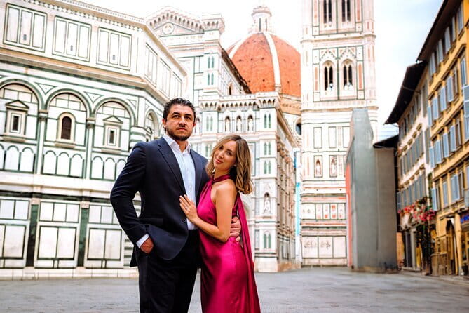 Florence: Private Professional Photoshoot Outside the Duomo - In-Depth Review: What Makes It Worth Considering