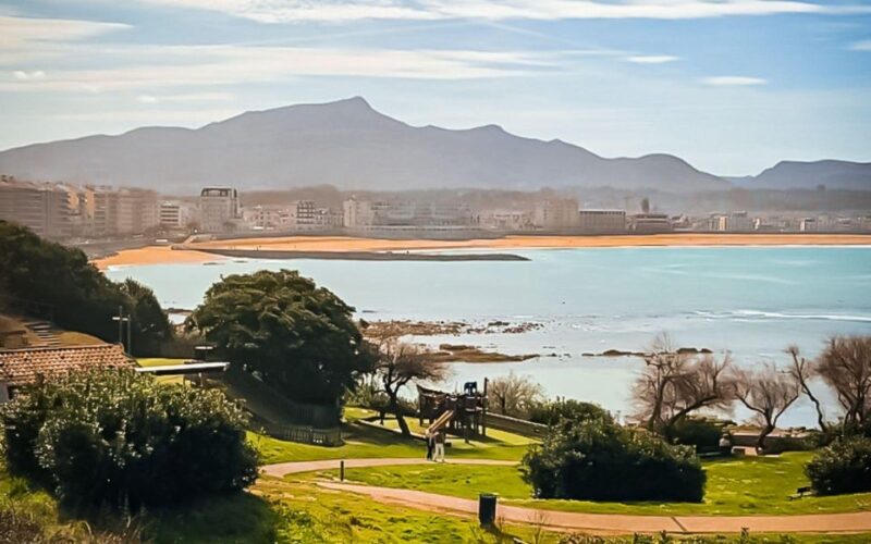 French Basque Country Coastline tour in a 70'sVW Van - The Sum Up