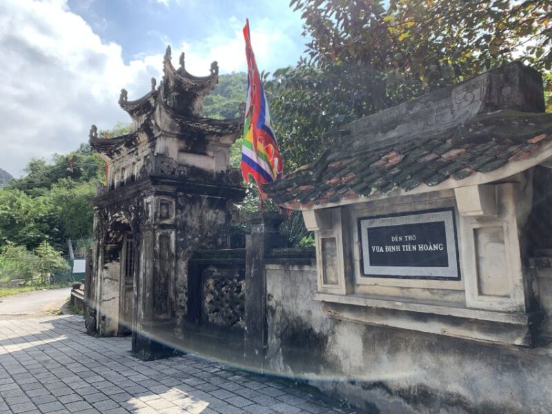 From Hanoi: Hoa Lu, Hang Mua Hike, Tam Coc Boat, and Lunch - Lunch and Rest at Tam Coc