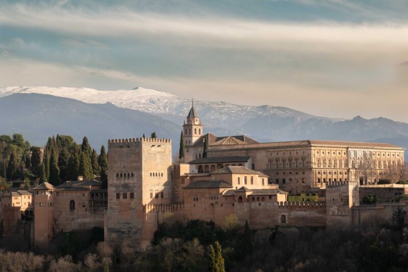 Granada: Walking Tour with Panoramic City Views - The Experience and Practical Details