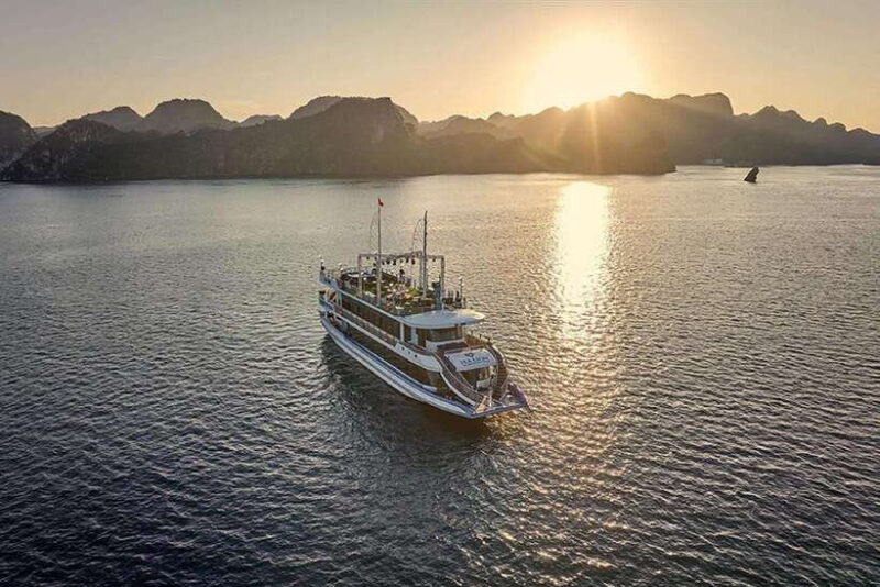 Hanoi: Full-Day Halong Bay 5-star Cruise with Kayak & Buffet - Practical Tips for Travelers