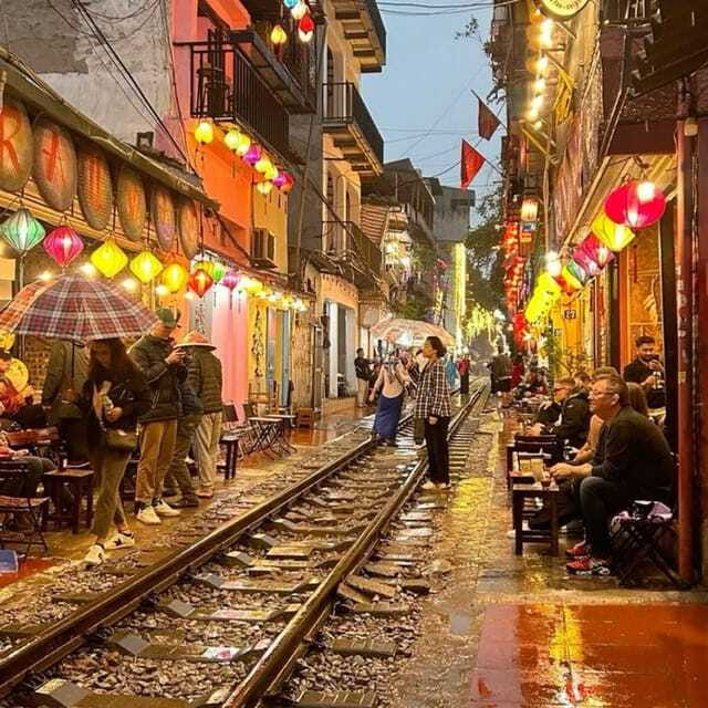 Hanoi: Railway Food Tour and try 4 to 5 dishes - Authentic Food and Cultural Discoveries