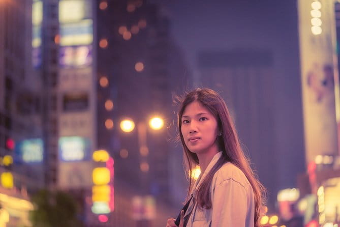 Hong Kong Pub Crawl at Lan Kwai Fong (LKF) - The Experience: Pros and Cons