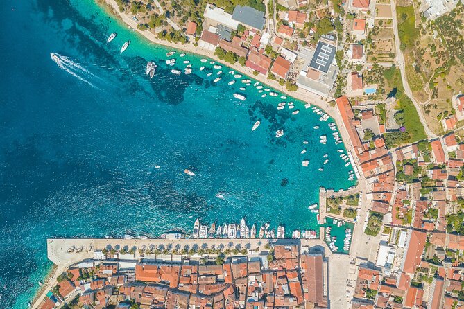 Hvar and Red Rocks - Private boat tour from Split or Trogir - The Sum Up
